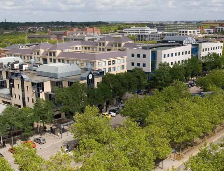 Gatwick Airport to Milton Keynes - Jet Airport Cars